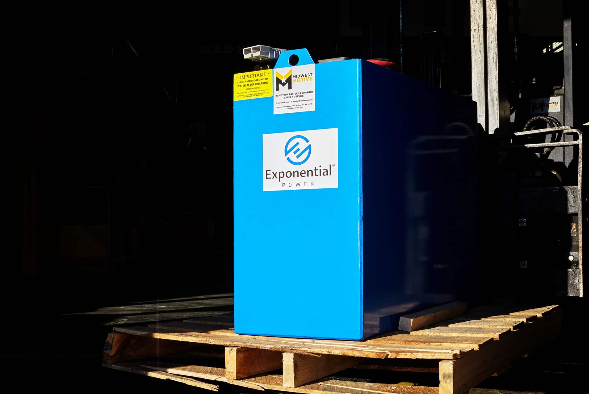 Industrial Forklift Batteries - Midwest Motive